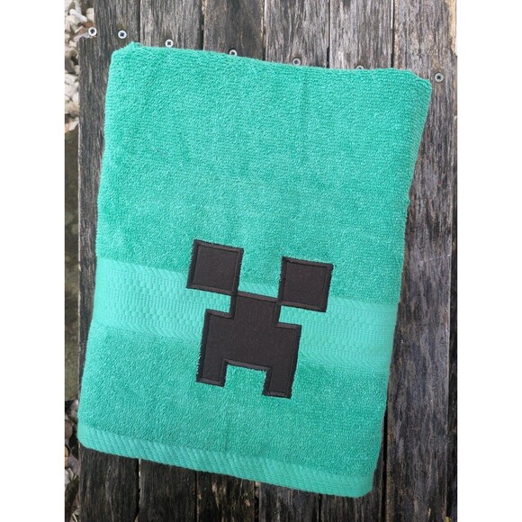 Handmade | Bath | Minecraft Creeper Embroidered Bath Towel Brand New ...